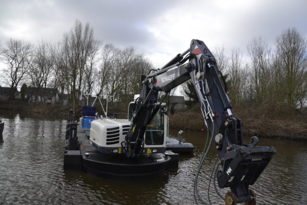 FLOATING EXCAVATOR - Hollandsche IJssel International